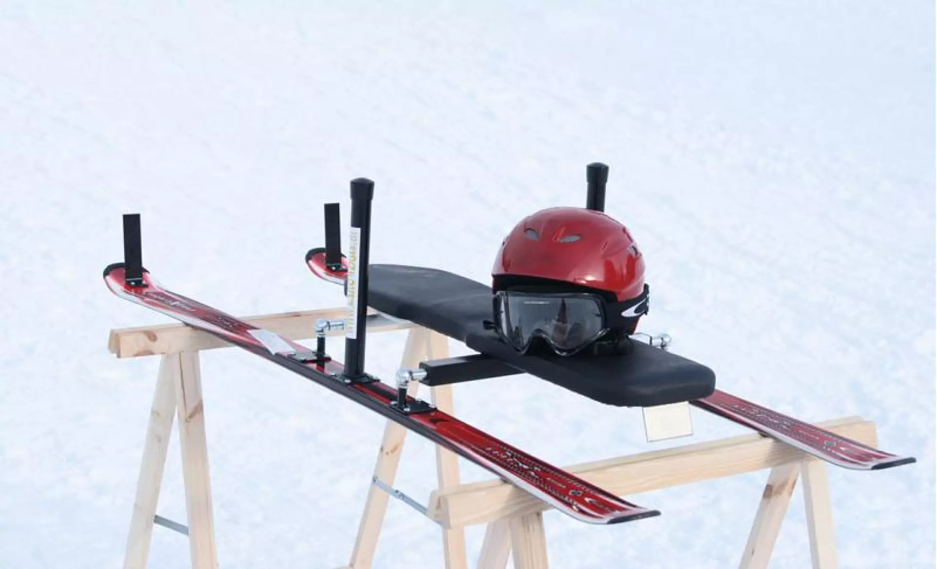 Snowbull sled takes skiing lying down
