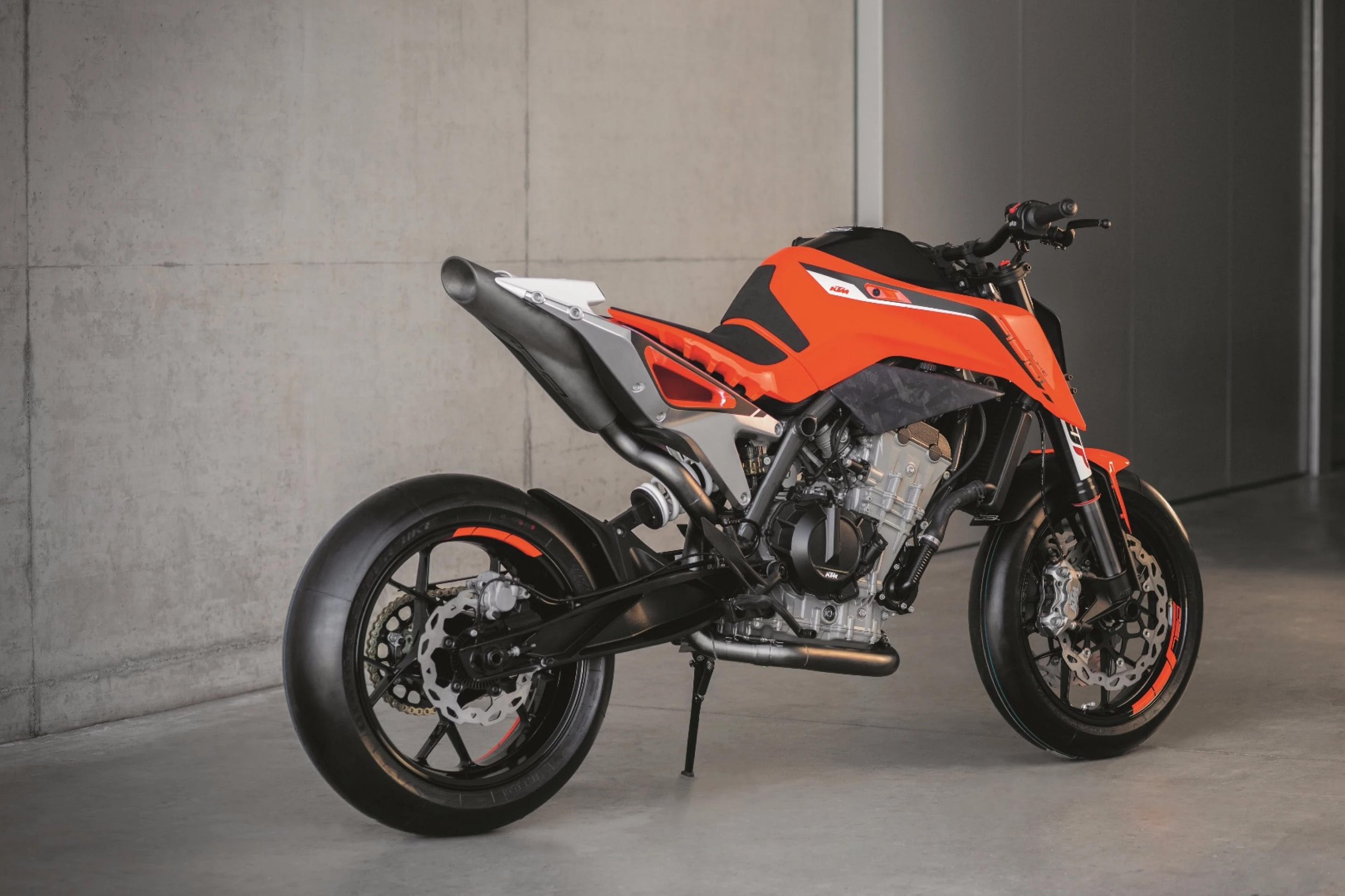 The Prototype: Super compact parallel twin KTM Duke 790 looks very ...
