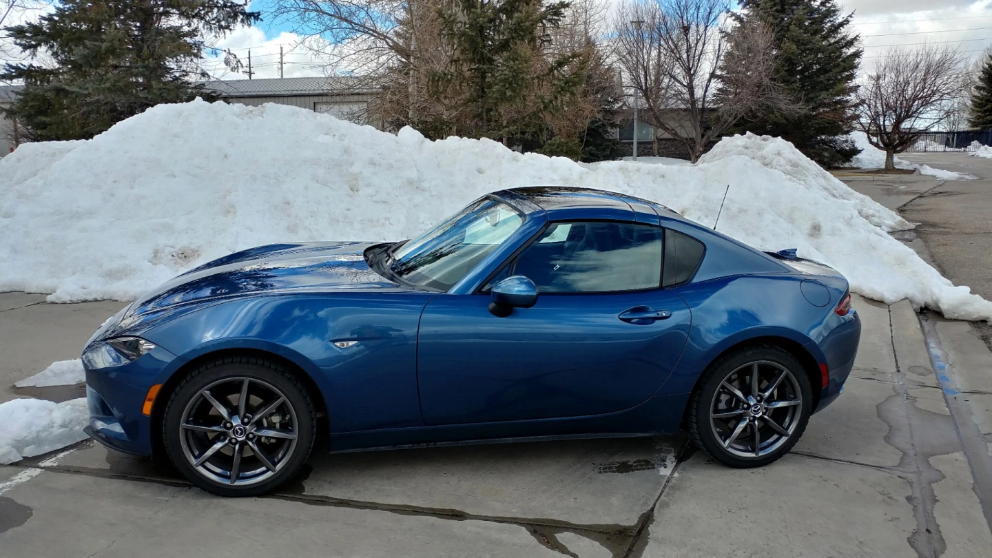 Review: 2019 Mazda MX-5 Miata RF packs more horses and more fun