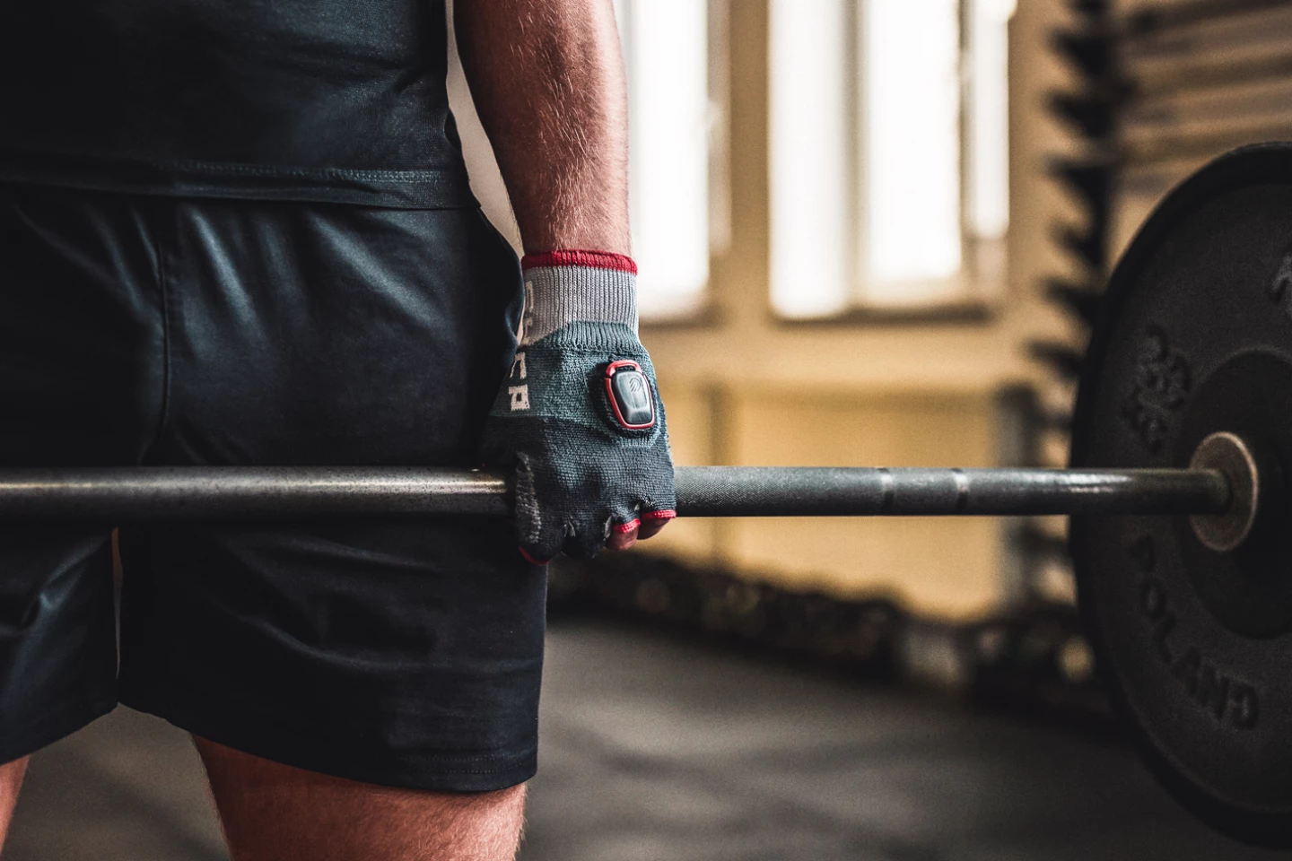 Sensor-packin' gloves designed to be a wearable weightlifting coach