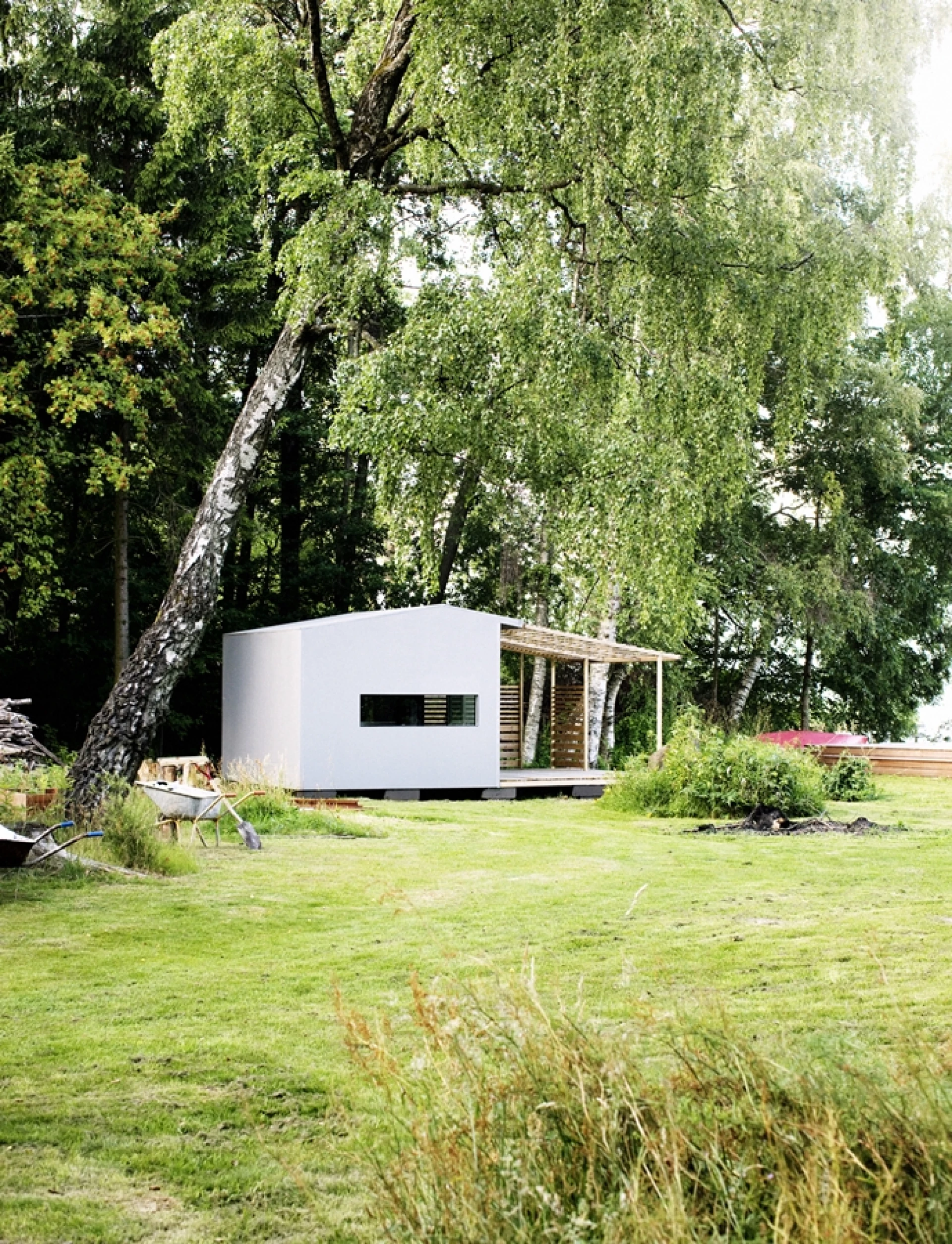 Flat-packed Mini House 2.0 has electricity and a fitted kitchen
