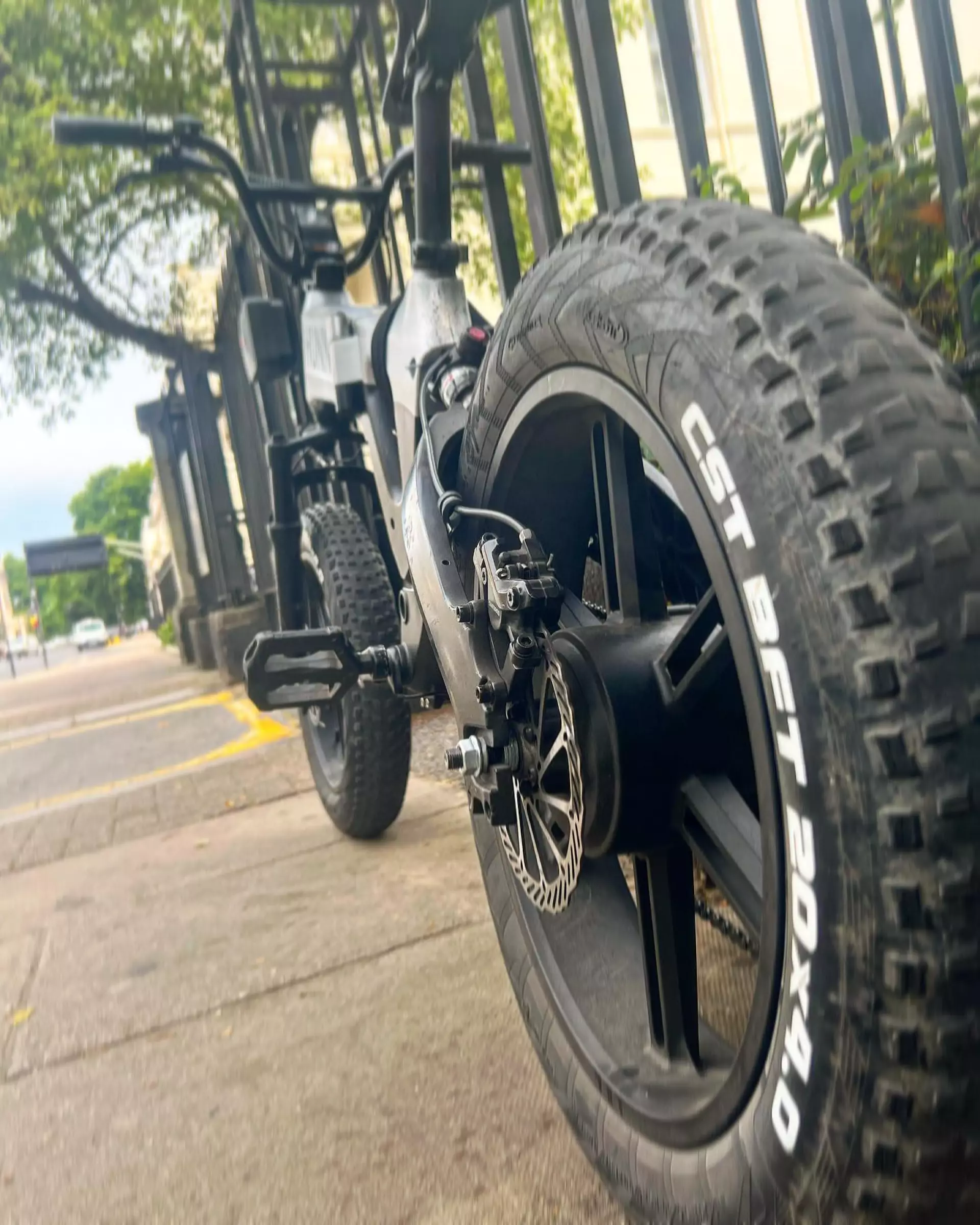 Hunna folding ebike built to survive life on the streets, and beyond