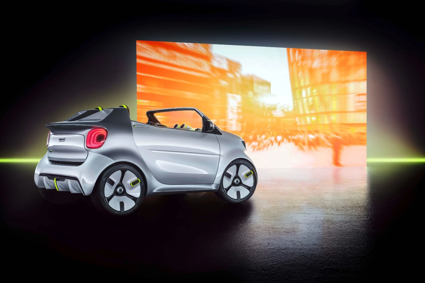 Smart's all-electric Forease to be showcased at Paris Motor Show