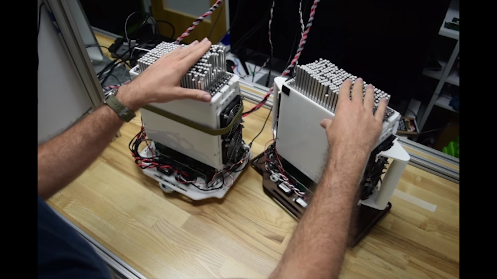 Dynamic shape-shifting display lets you touch VR objects in real time