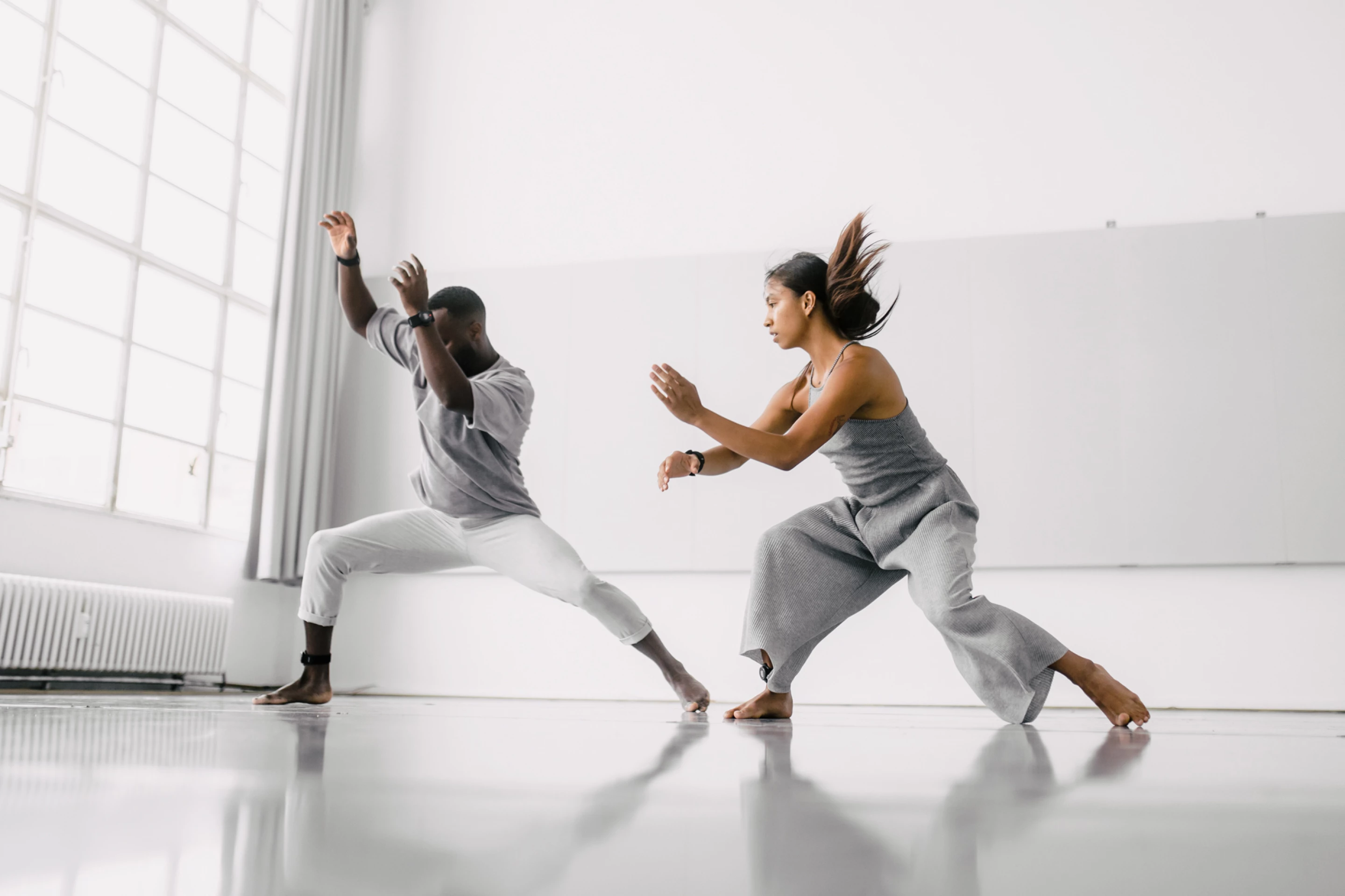 Wireless wearable sensor uses movement to play or control music