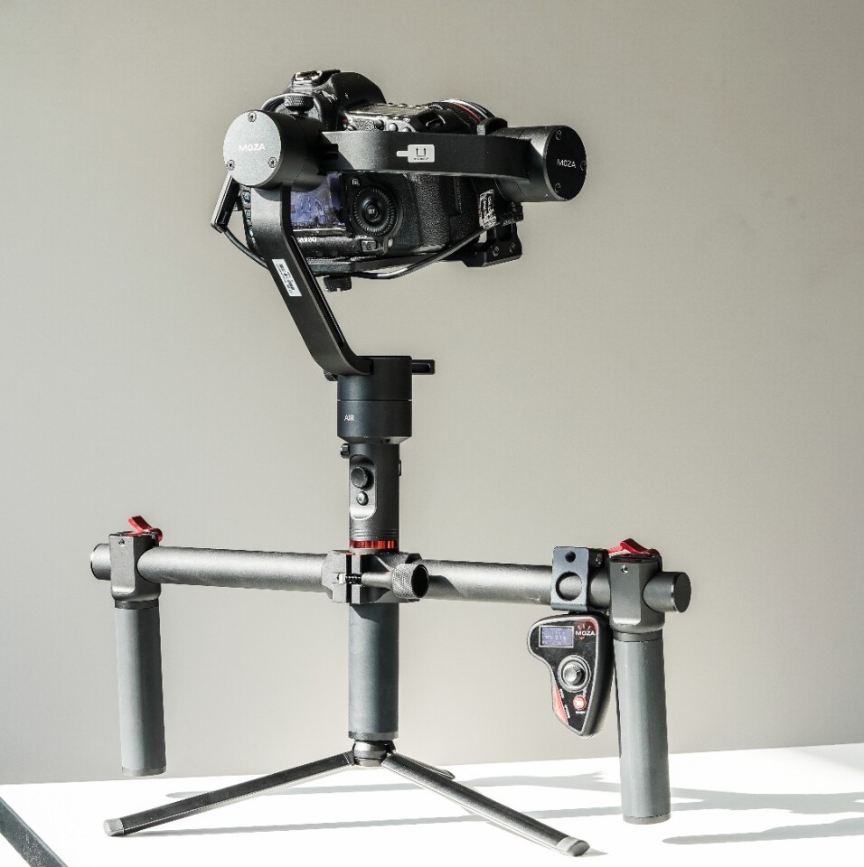 Moza Air review: Featherweight DSLR gimbal makes stabilization easy