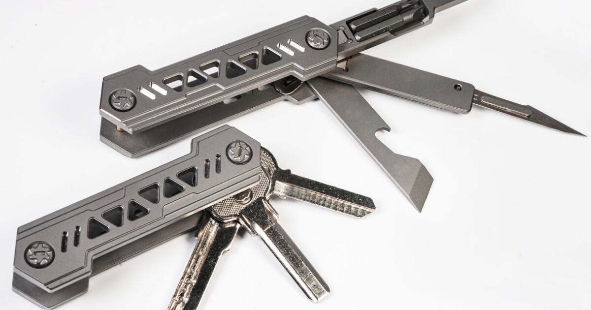 Multifunctional gadget packs three tools, five keys, or some of each