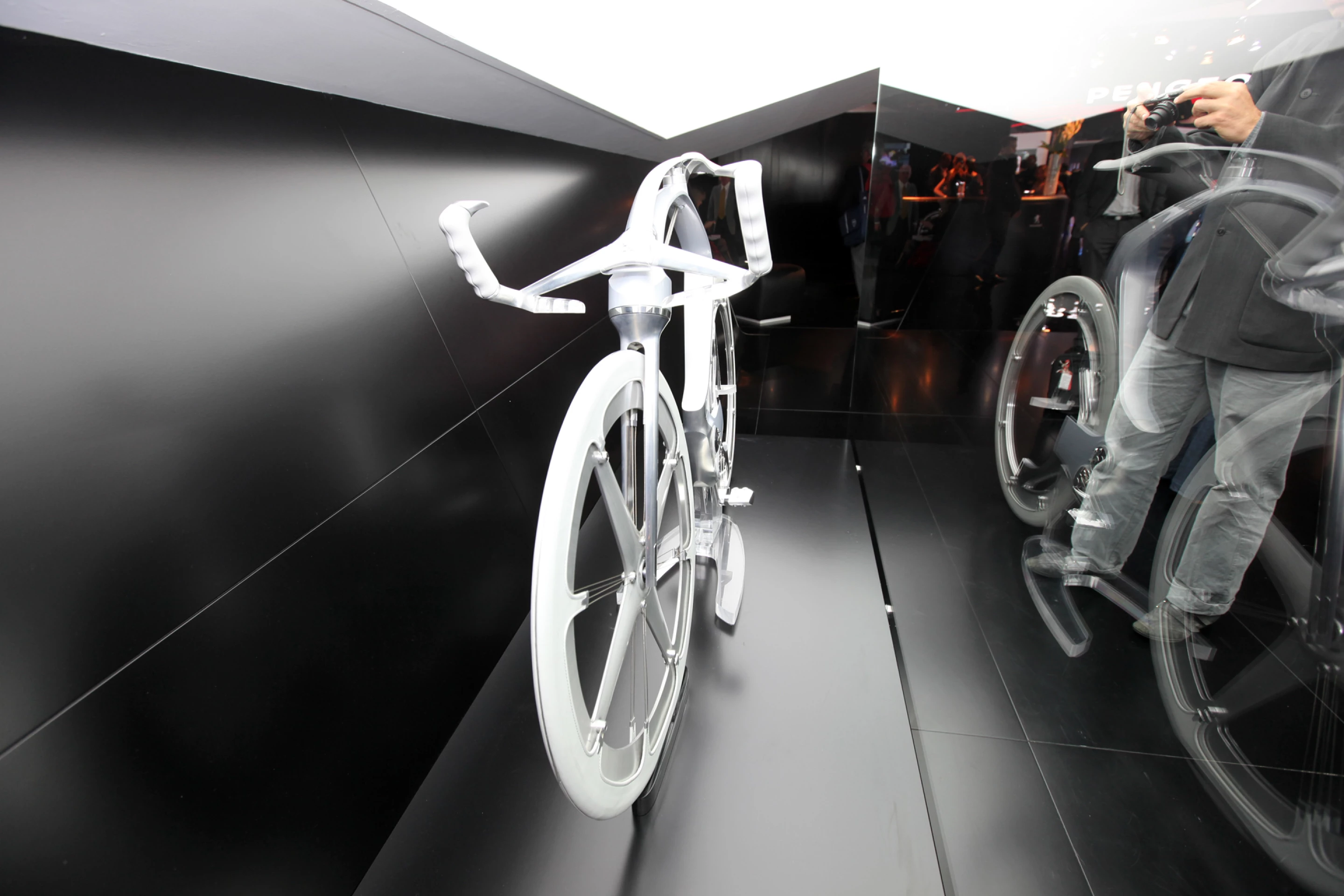Peugeot's electric assist racing bike concept