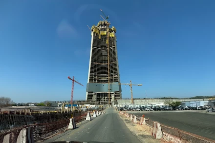 Saudi Arabia's JEC Tower edges closer to becoming world's tallest building
