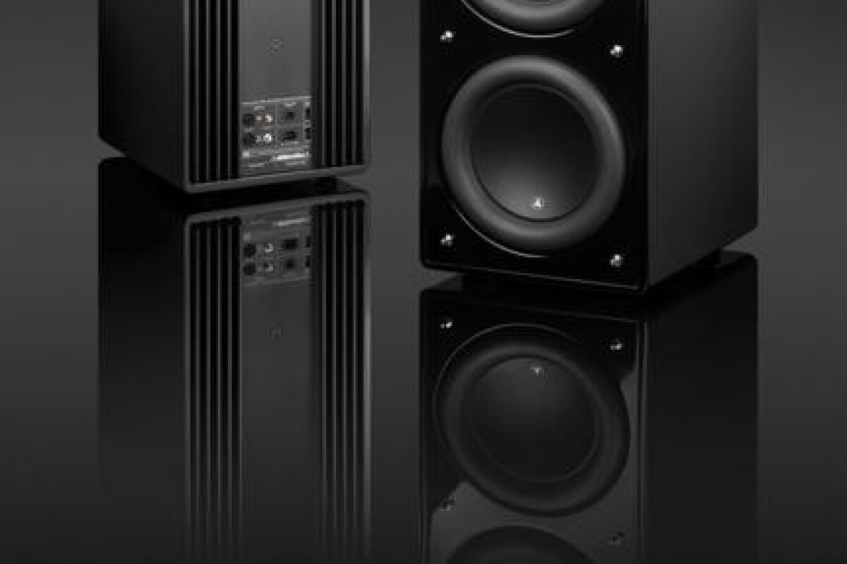 JL Audio Fathom f212 subwoofer