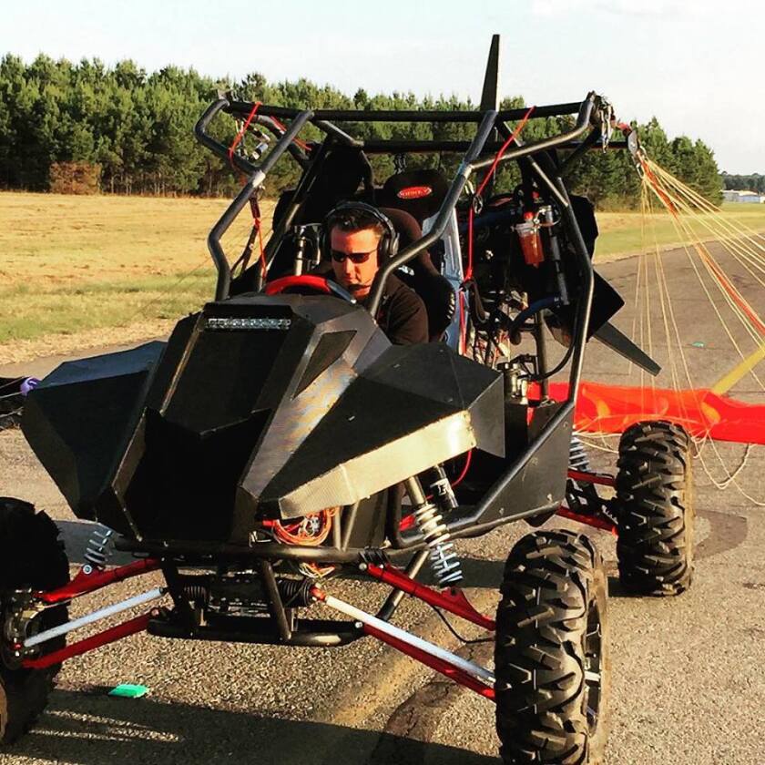 SkyRunner MK 3.2 flying buggy launches in the sky and dirt