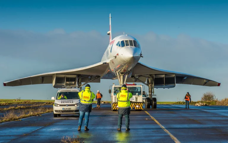 The last Concorde makes its final journey