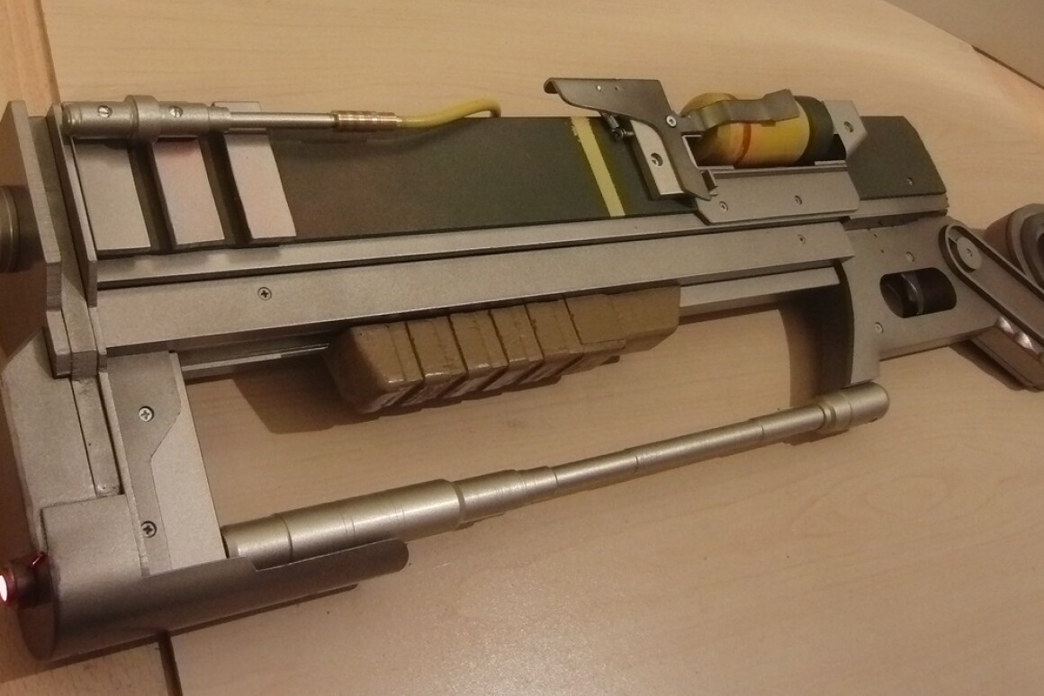 Fallout 4-inspired pulse laser rifle should be kept away from cars