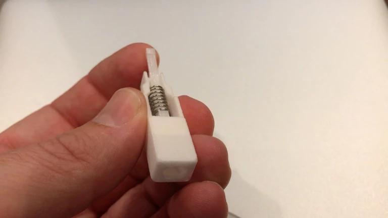 Microbiopsy device samples skin cells for cancer without scarring