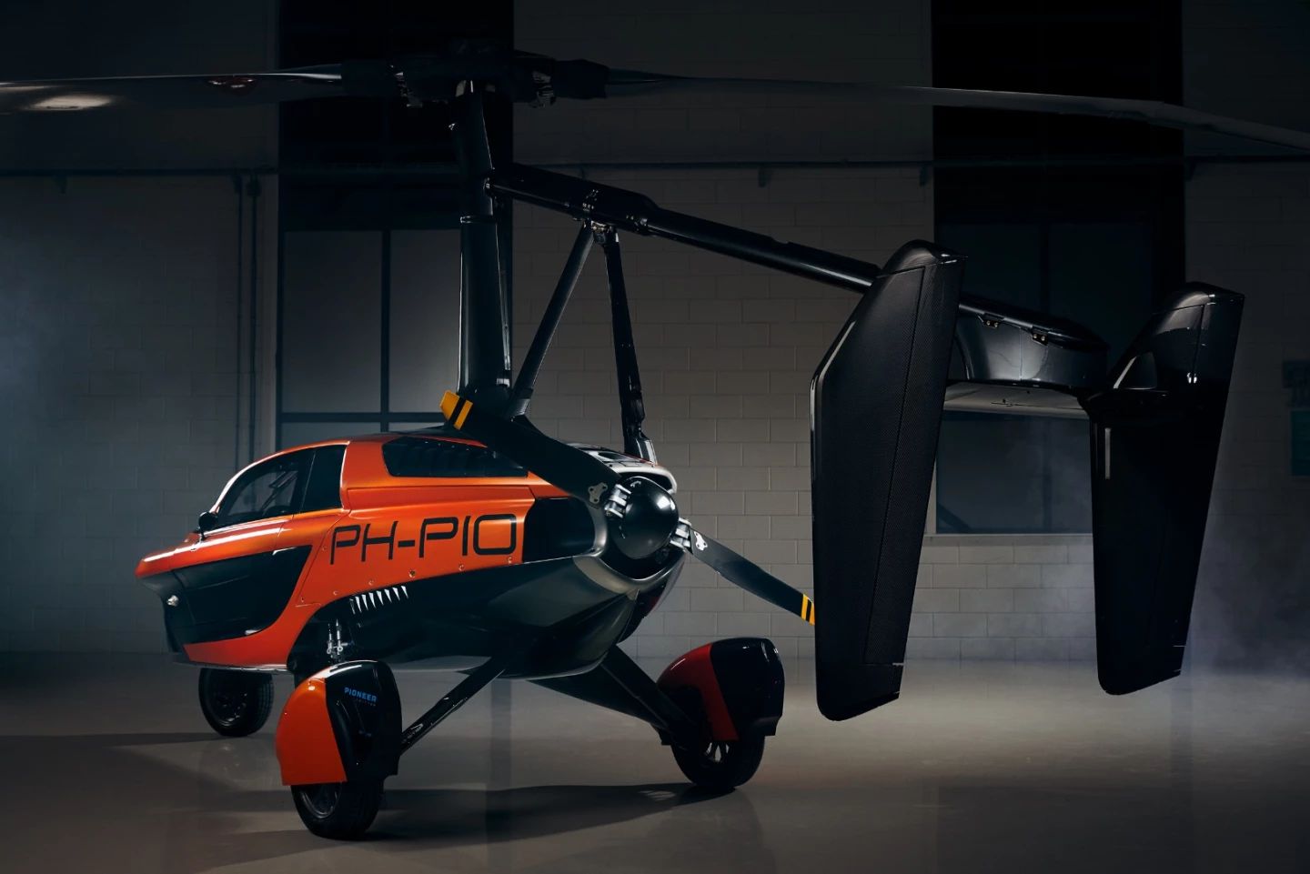 Pal-V shows off limited edition flying car in Geneva