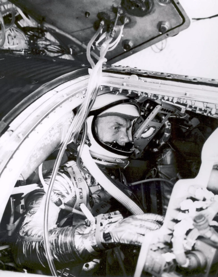 US pioneering astronaut John Glenn dies