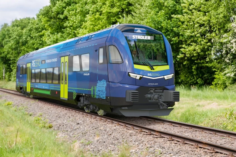 Hydrogen or battery? World-first train glides along on either