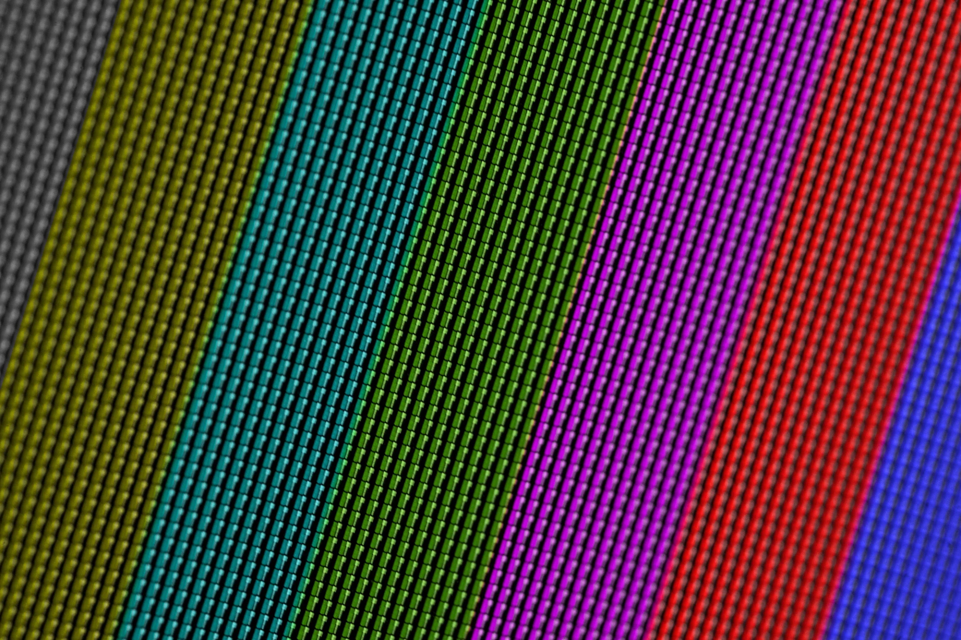 World's smallest LED pixels squeeze into ultra high definition display