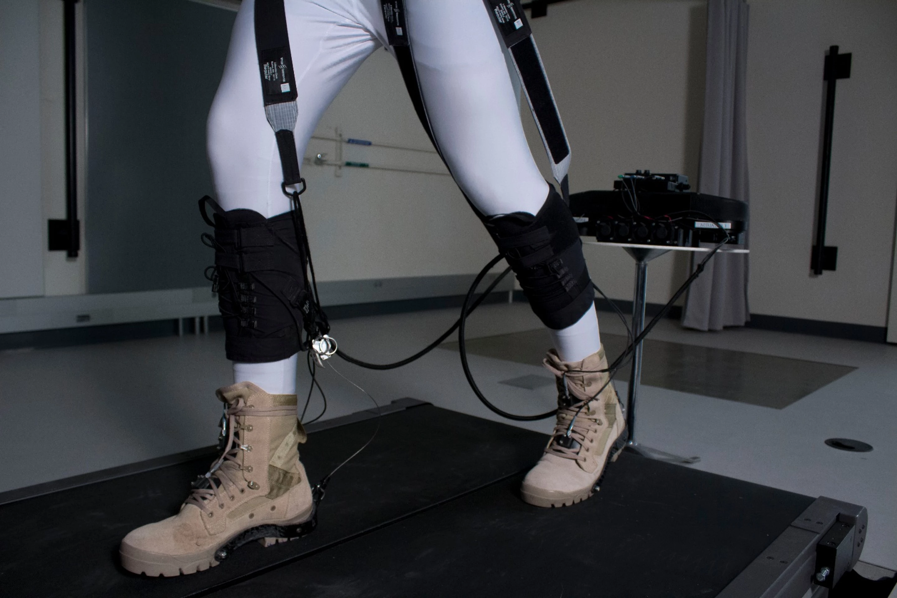 Harvard's exosuit asks walkers to give only 77 percent