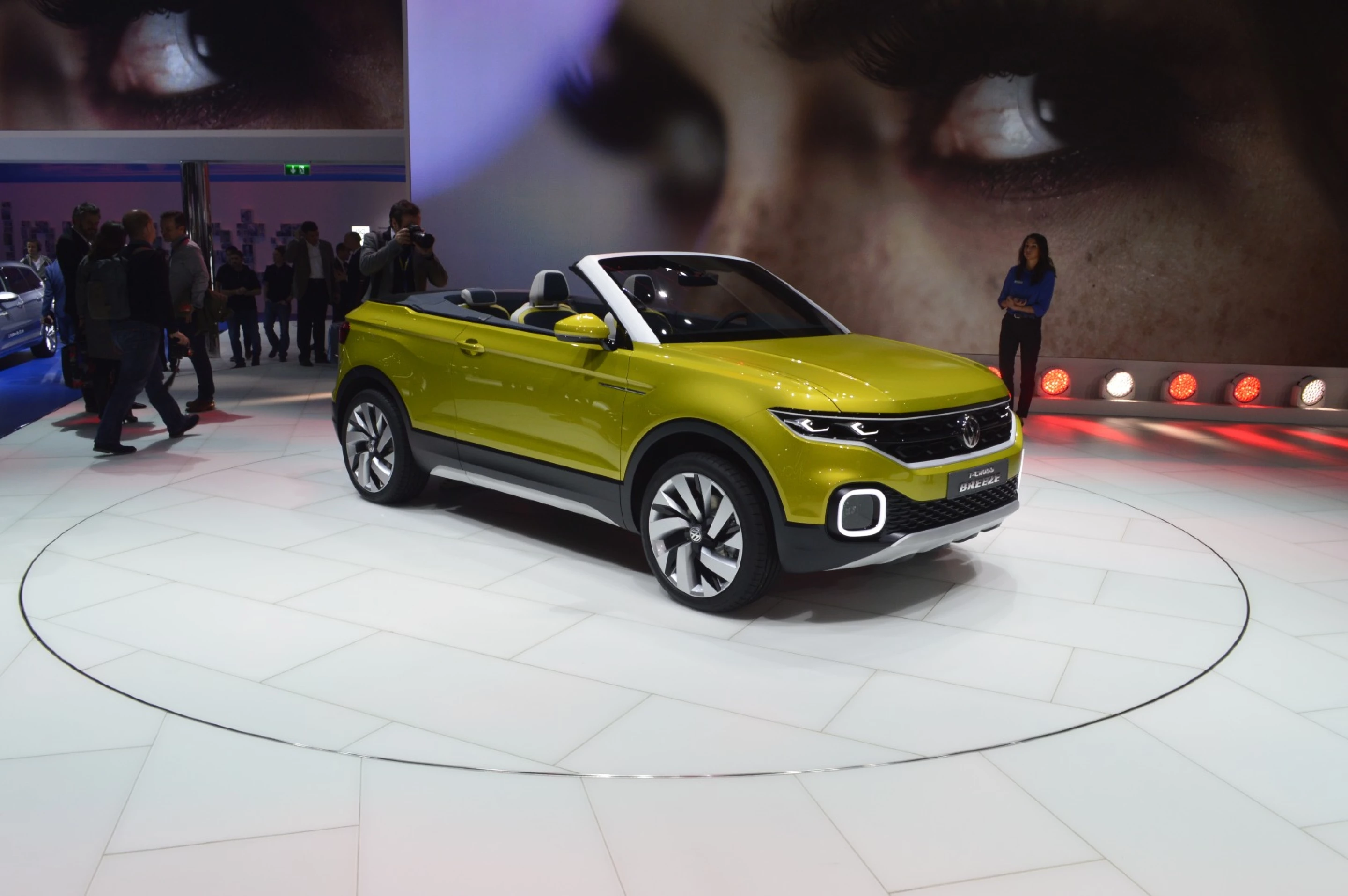 Volkswagen unveils T-Cross Breeze convertible SUV at Geneva