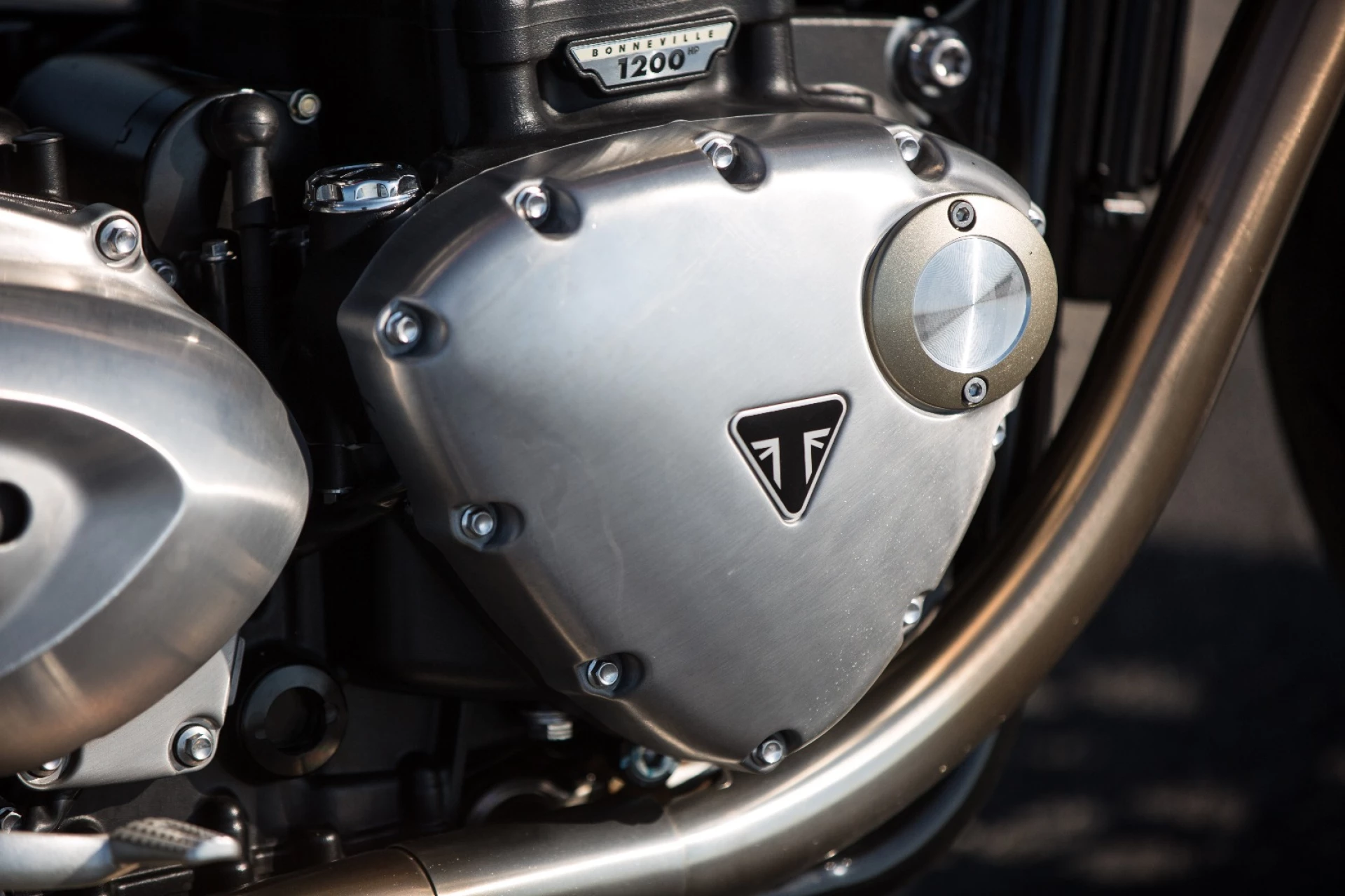 Review: Triumph's Thruxton R is a beauty and a beast