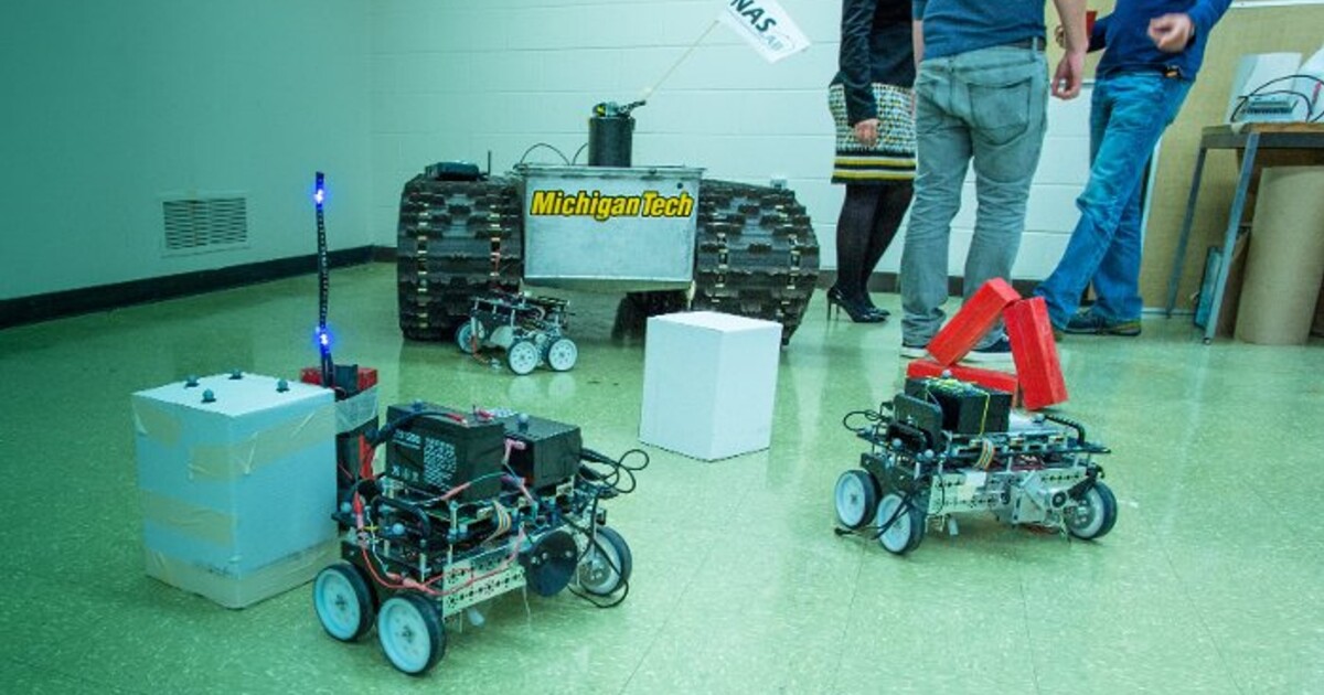 Michigan Tech developing robot teams to restore power at disaster sites