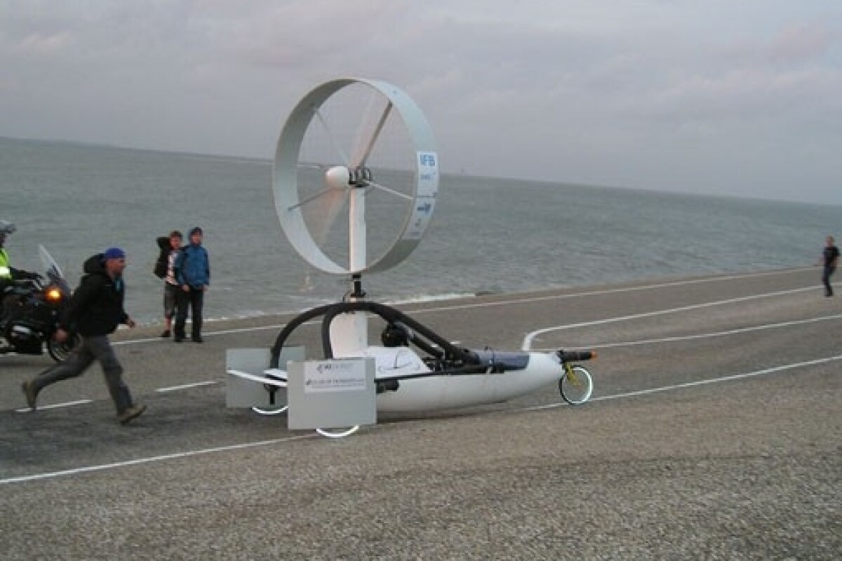 The remarkable first race for wind-powered vehicles