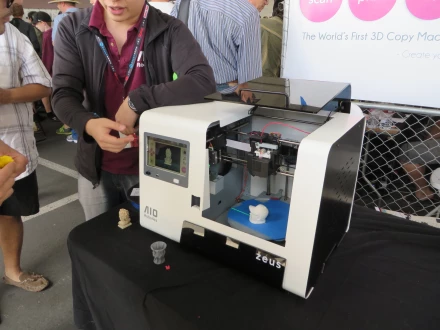 Up close with Zeus, the first consumer all-in-one 3D printer, scanner ...