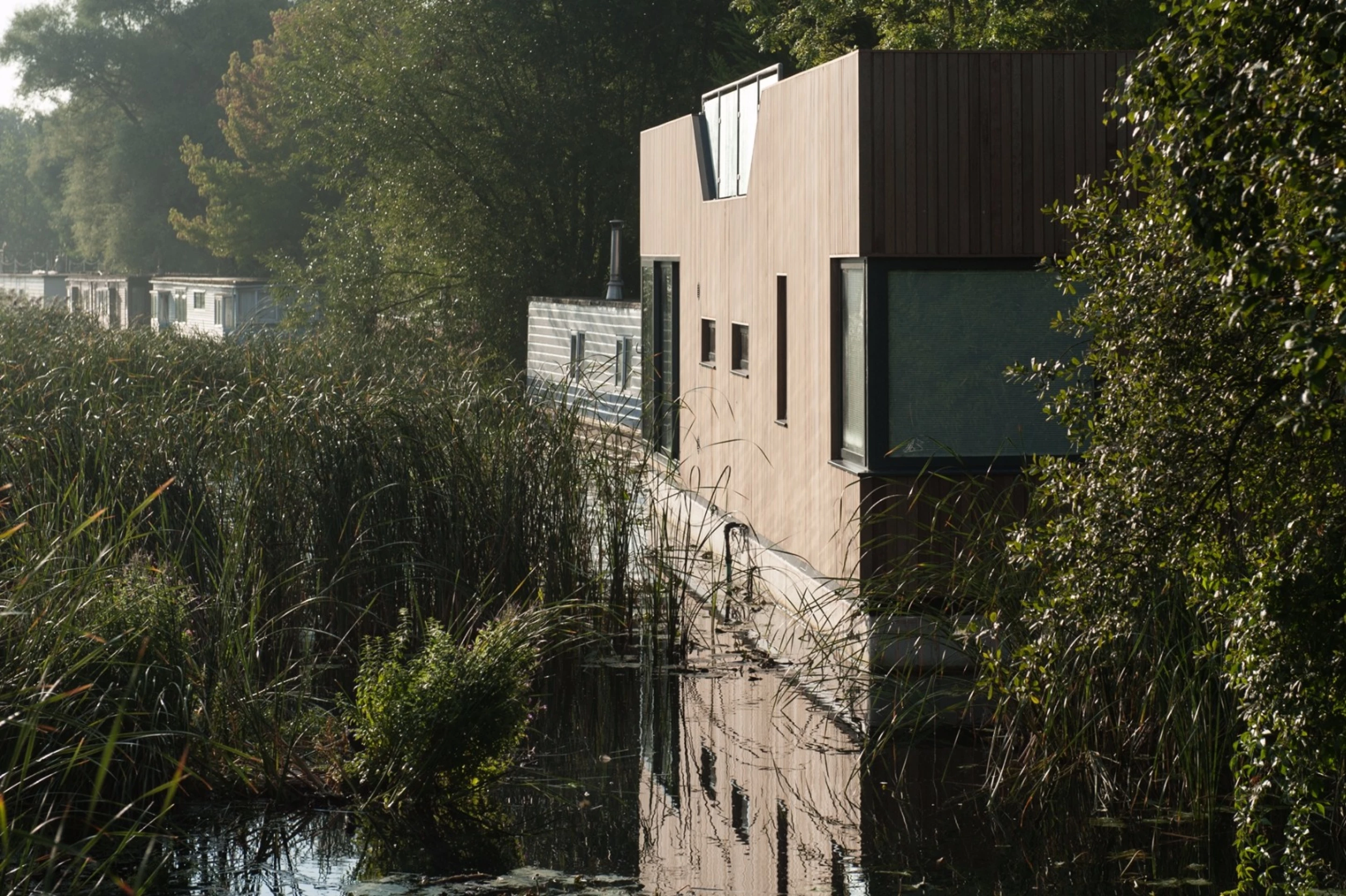 UK floating home offers a taste of luxury on the water
