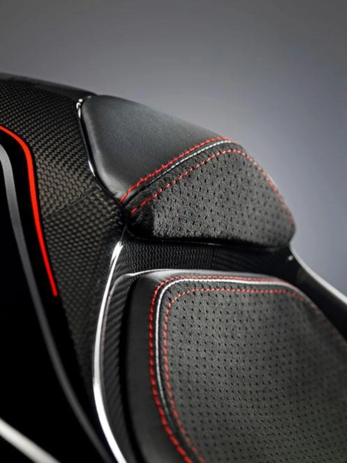 MV Agusta F4CC unveiled – 100,000 euro, 195 mph, 100 only