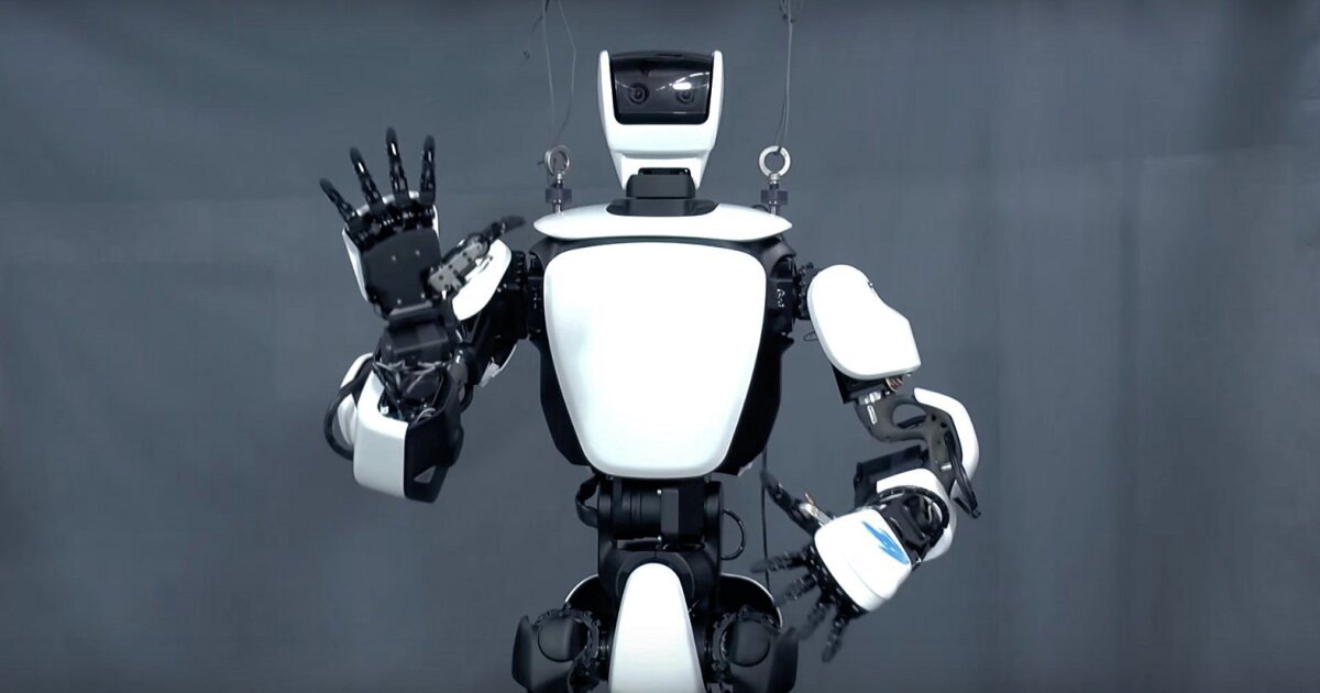 Toyota's latest humanoid robot aces operator mimicry