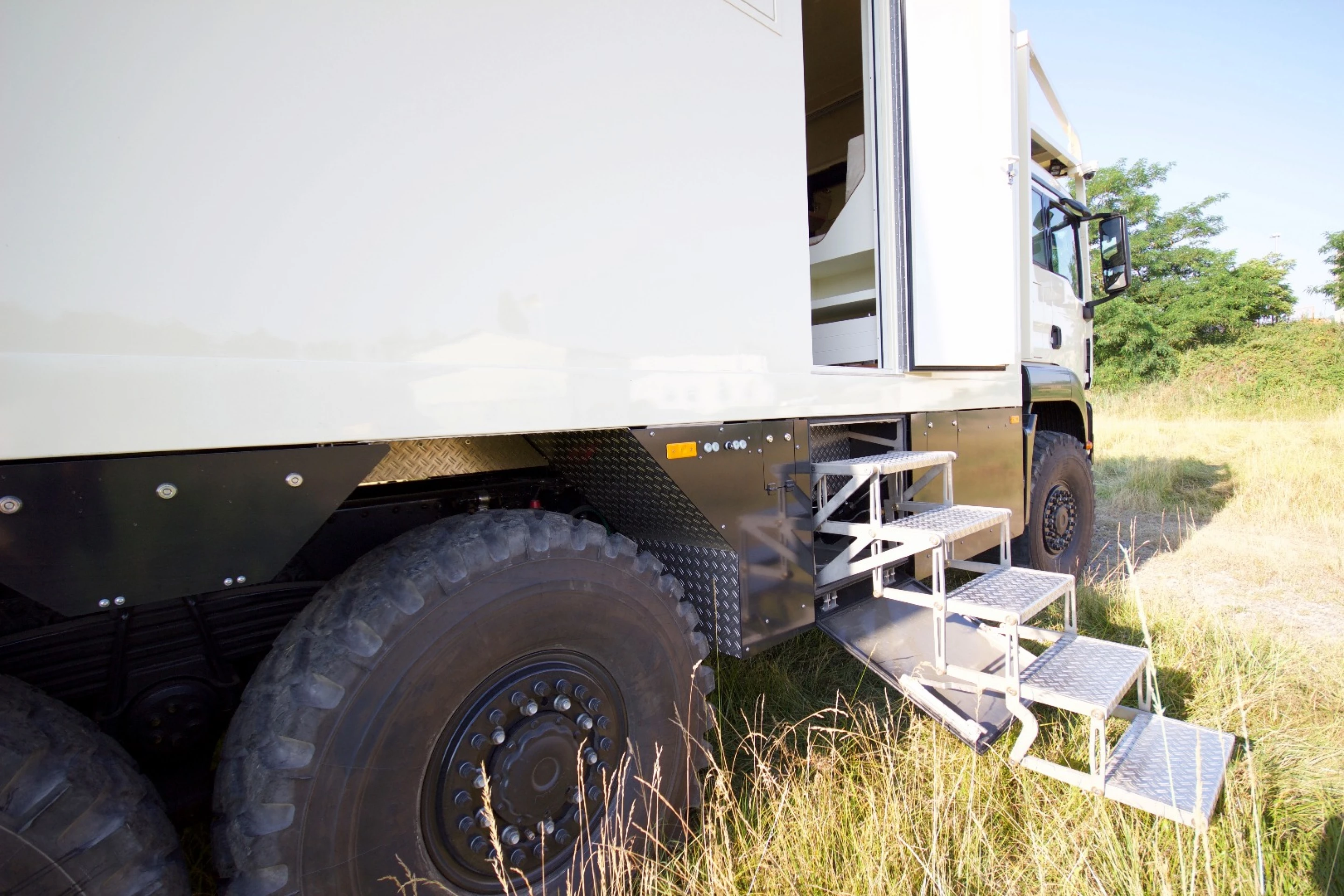 Find the actual ends of the Earth and live comfortably with Unicat's ...