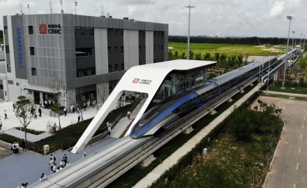 China unveils new 600 km/h ultra-fast maglev train