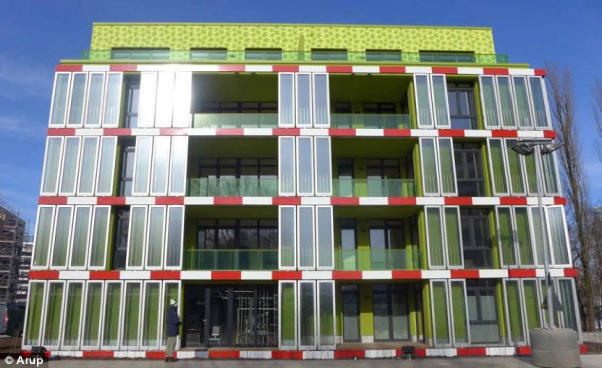 "Algae-powered" building opens in Germany