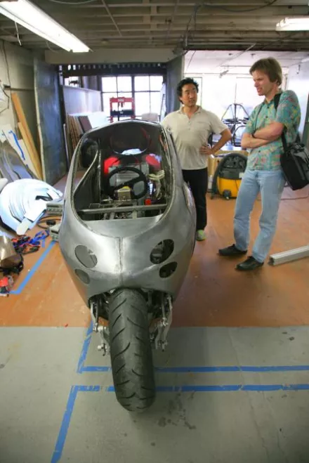 Lit Motors C-1 self balancing electric motorcycle production plan announced