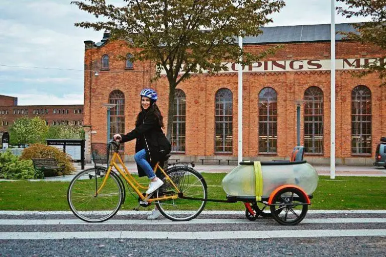 Here's that glowing, telescoping bicycle sidecar you've been looking for
