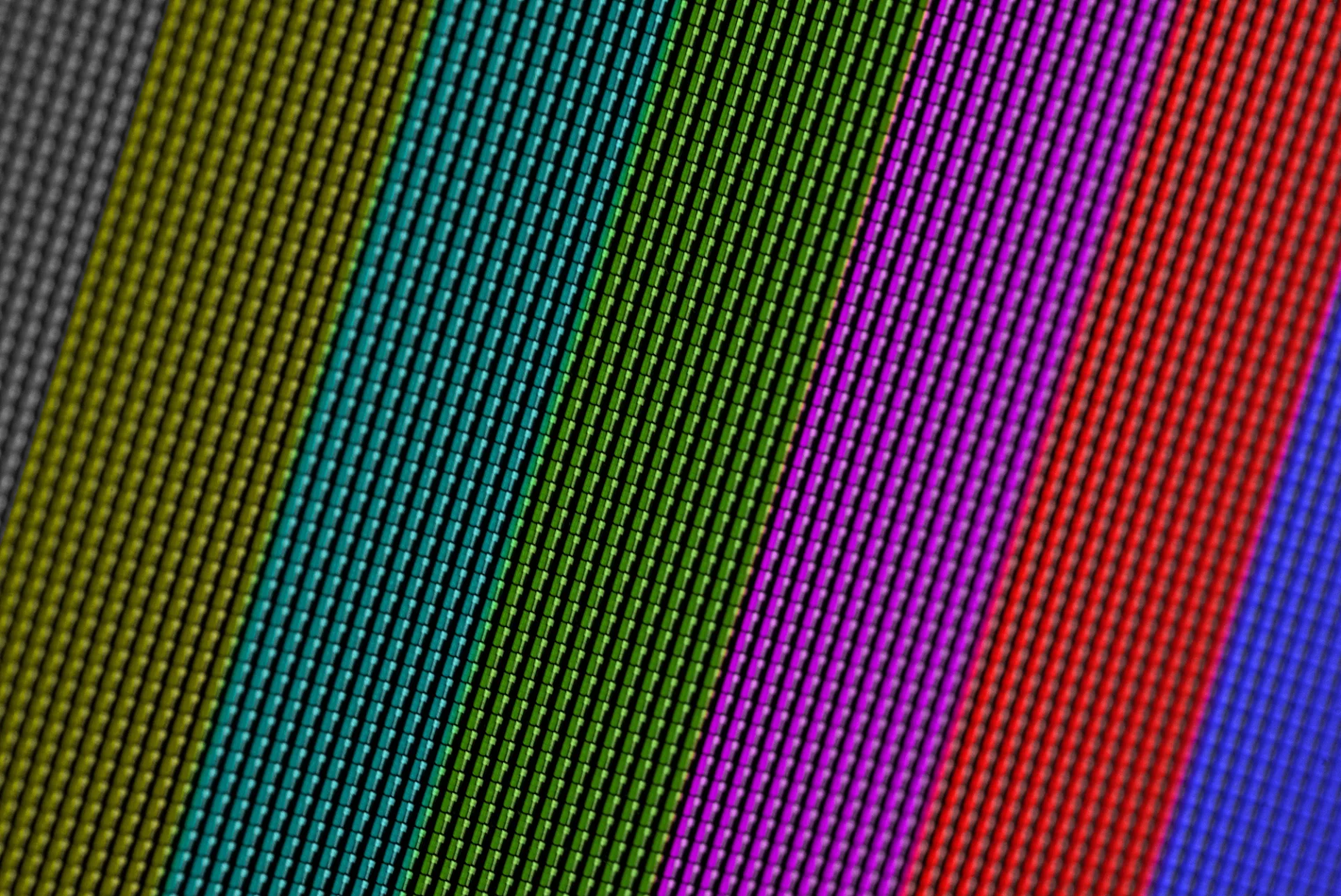 World's smallest LED pixels squeeze into ultra high definition display