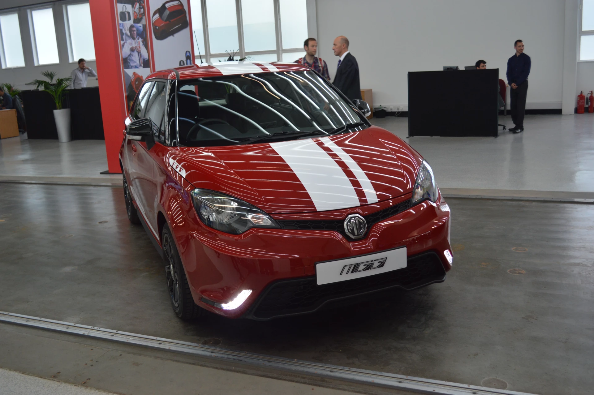 MG officially unveils its MG3 customizable hatchback supermini