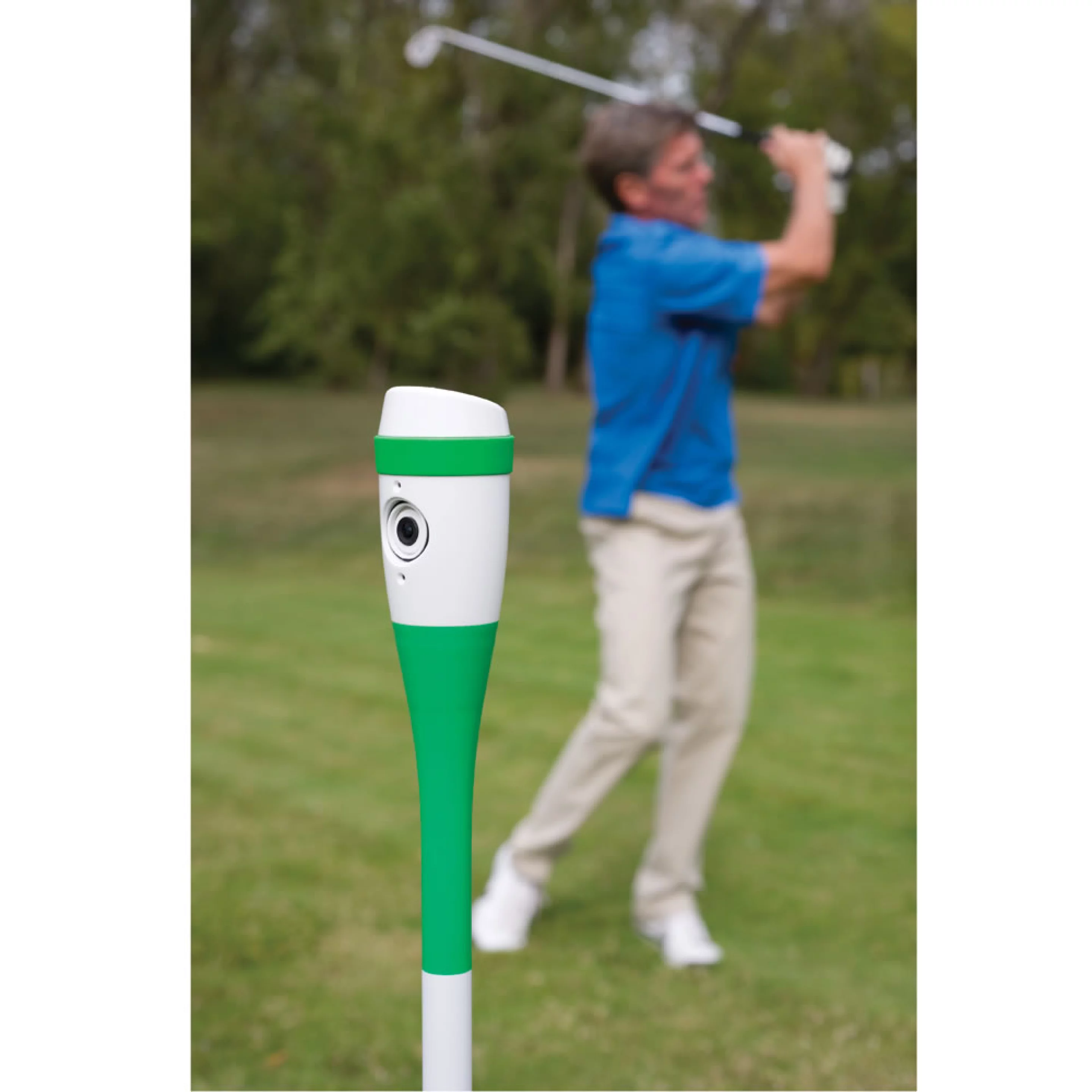 Golf swing-recording camera sticks into the turf like a giant tee