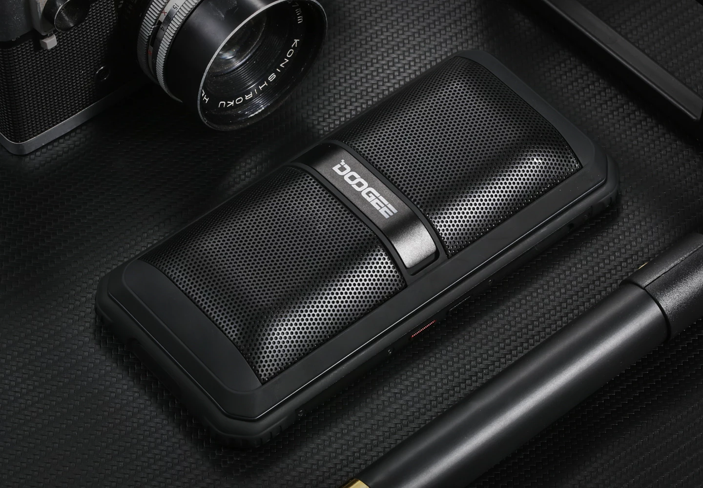 Modular, durable Doogee phone is made to be dropped and dunked