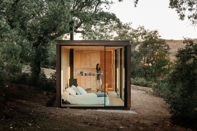 Prefab tiny house doubles down on flexibility and views