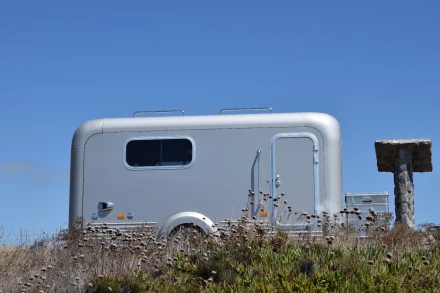 Stylish caravan cabriolet peels back its roof to connect with nature