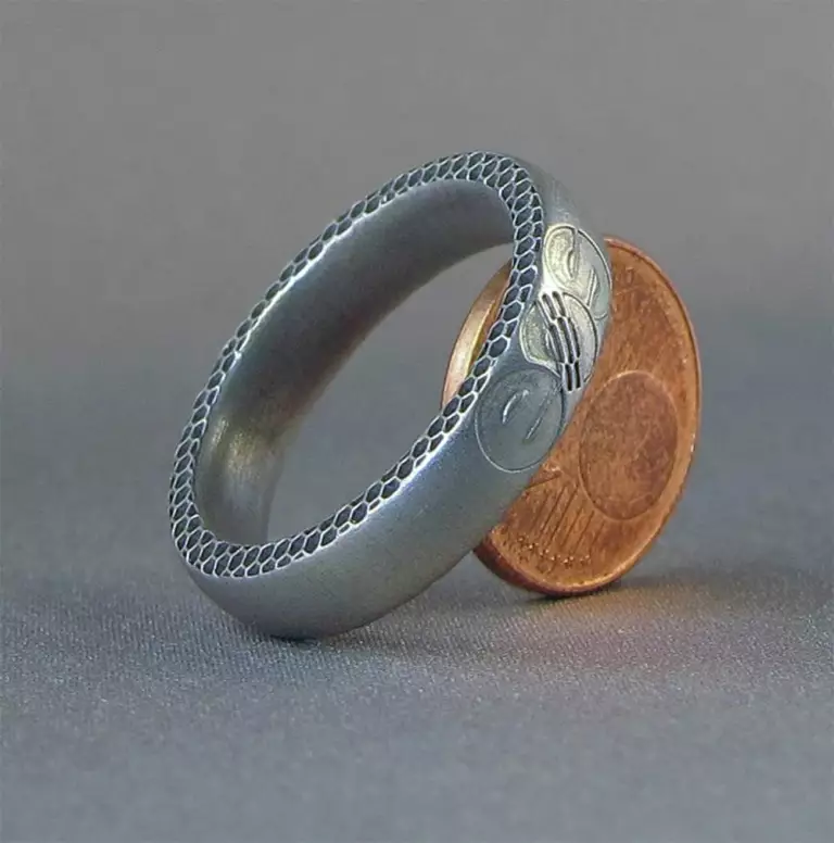 Micro laser sintering technology to 3D print tiny metal parts