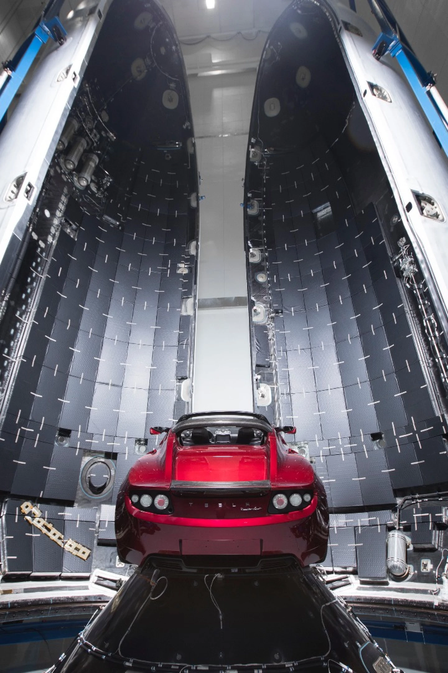 Falcon Heavy takes off on its maiden mission