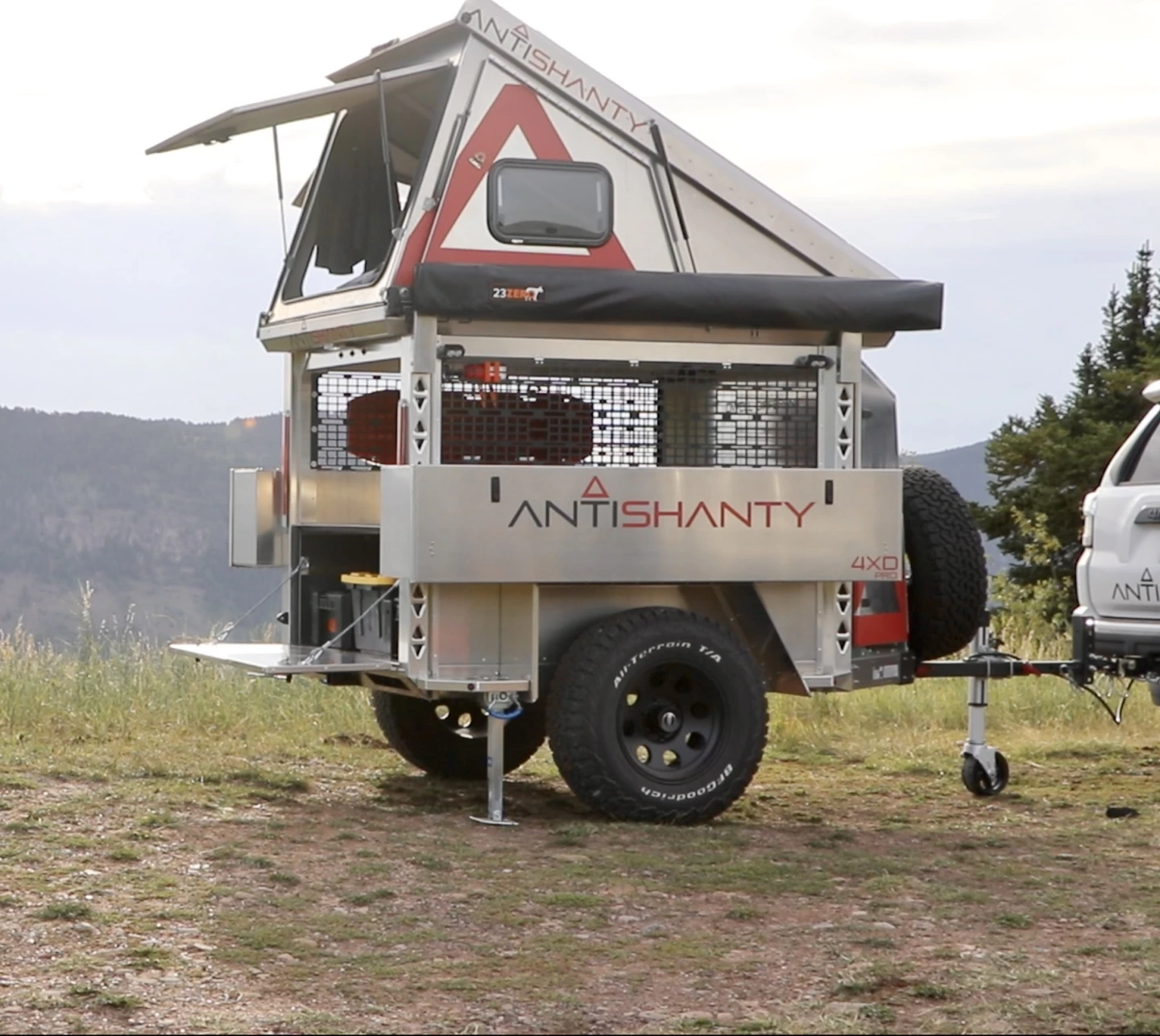 4XD micro-camper looks to be the smallest, lightest hard-sided trailer