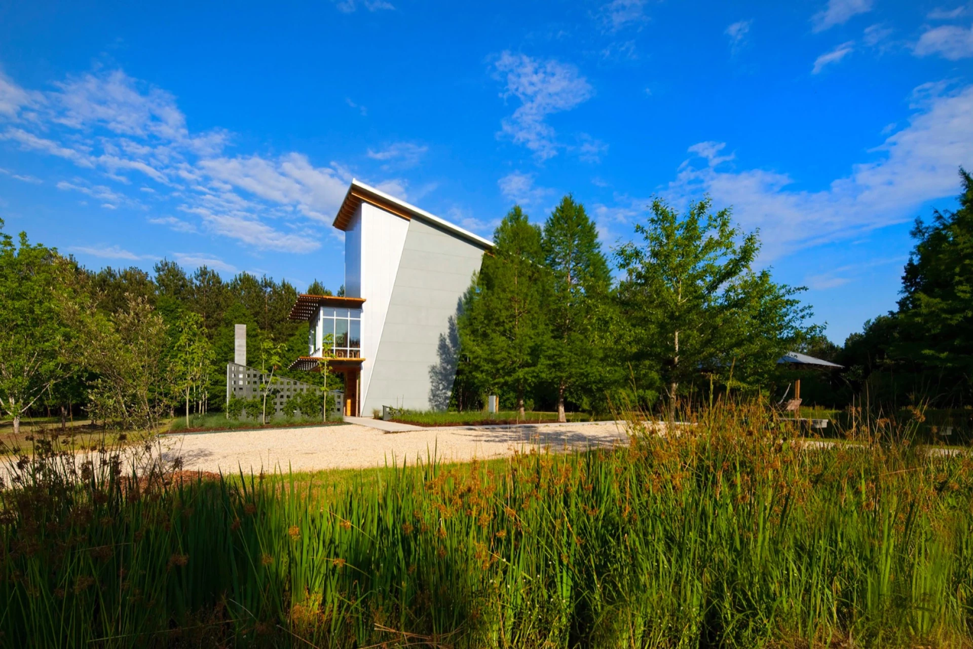 Luxurious and energy-efficient Pond House shoots for net zero