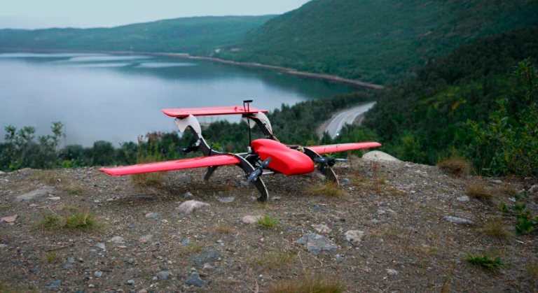 Fixar drone swings its props for better VTOL flight