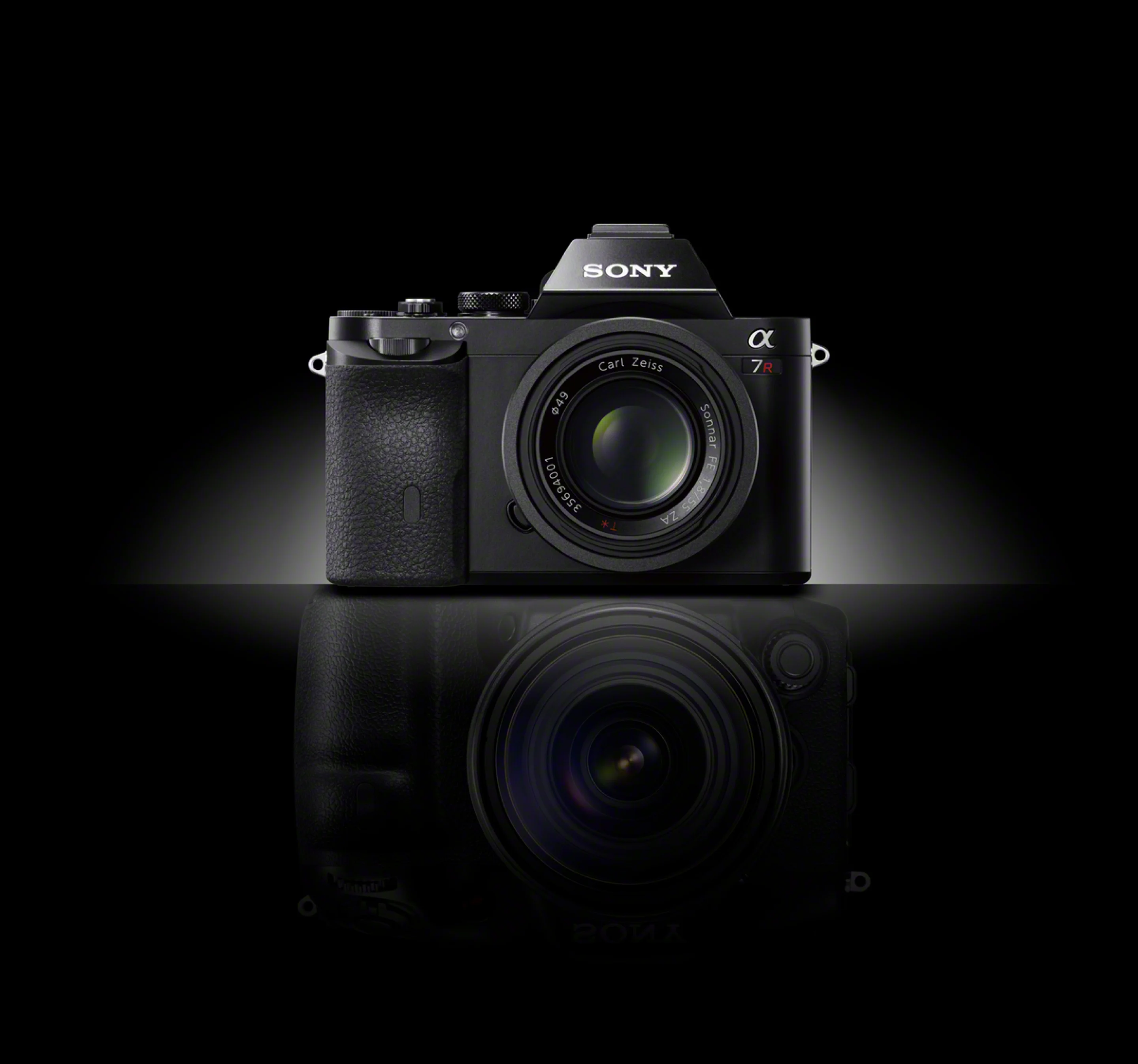 Sony details α7 Series full-frame mirrorless cameras