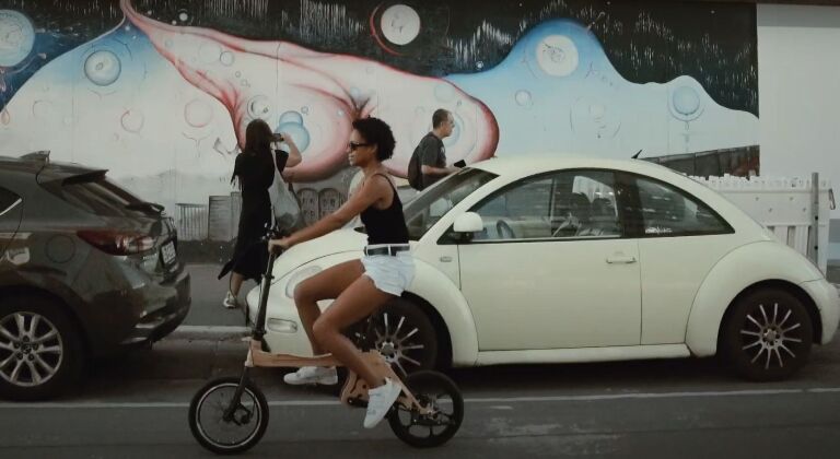 Sliding Pop-Cycle commuter gets electric twin