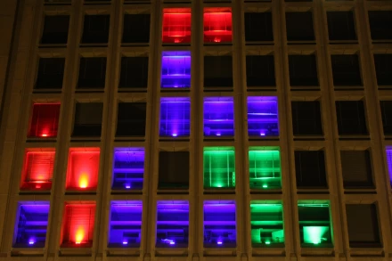 MIT students turn whole building into huge game of Tetris